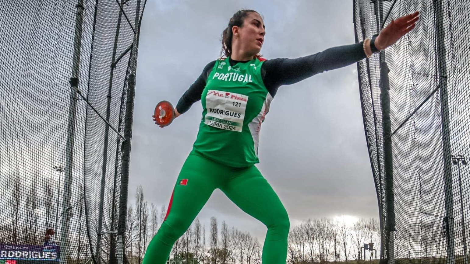 Irina Rodrigues na final do Lançamento do Disco - Atletismo